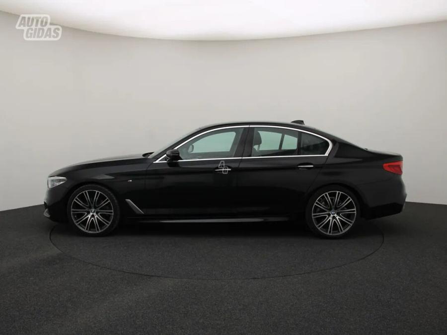 Black BMW 520 2017 in Vilnius, with an engine capacity of 2.00 L and mileage of 171 thousand km for 21999 €, photo 6 on AUTOMOTO.COM.LV