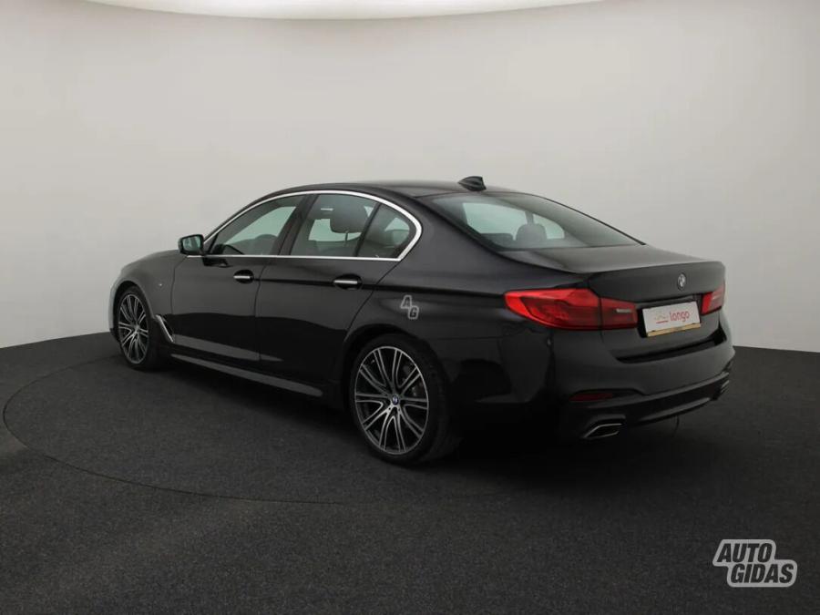 Black BMW 520 2017 in Vilnius, with an engine capacity of 2.00 L and mileage of 171 thousand km for 21999 €, photo 7 on AUTOMOTO.COM.LV