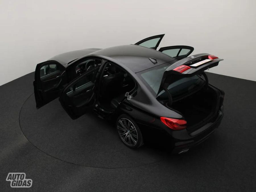 Black BMW 520 2017 in Vilnius, with an engine capacity of 2.00 L and mileage of 171 thousand km for 21999 €, photo 13 on AUTOMOTO.COM.LV