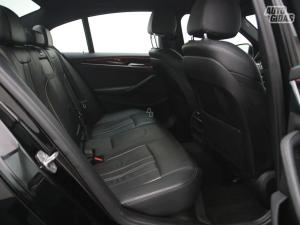 Black BMW 520 2017 in Vilnius, with an engine capacity of 2.00 L and mileage of 171 thousand km for 21999 €, photo 15 on AUTOMOTO.COM.LV