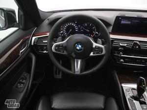 Black BMW 520 2017 in Vilnius, with an engine capacity of 2.00 L and mileage of 171 thousand km for 21999 €, photo 17 on AUTOMOTO.COM.LV