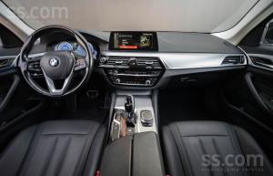 Black BMW 520 2017 in Riga, with an engine capacity of 2.00 L and mileage of 284 thousand km for 18990 €, photo 14 on AUTOMOTO.COM.LV