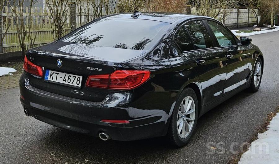 Black BMW 520 2017 in Riga, with an engine capacity of 2.00 L and mileage of 123 thousand km for 21000 €, photo 4 on AUTOMOTO.COM.LV