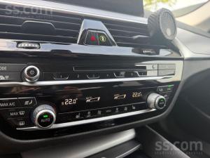 Black BMW 520 2017 in Riga, with an engine capacity of 2.00 L and mileage of 117 thousand km for 20900 €, photo 14 on AUTOMOTO.COM.LV