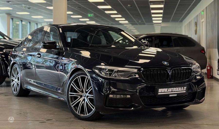 Black BMW 520 2017 in Klaipeda, with an engine capacity of 2.00 L and mileage of 285 thousand km for 22999 €, photo 1 on AUTOMOTO.COM.LV