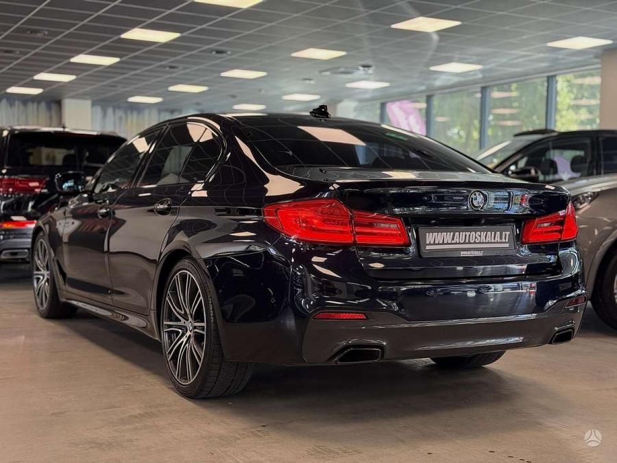 Black BMW 520 2017 in Klaipeda, with an engine capacity of 2.00 L and mileage of 285 thousand km for 22999 €, photo 4 on AUTOMOTO.COM.LV