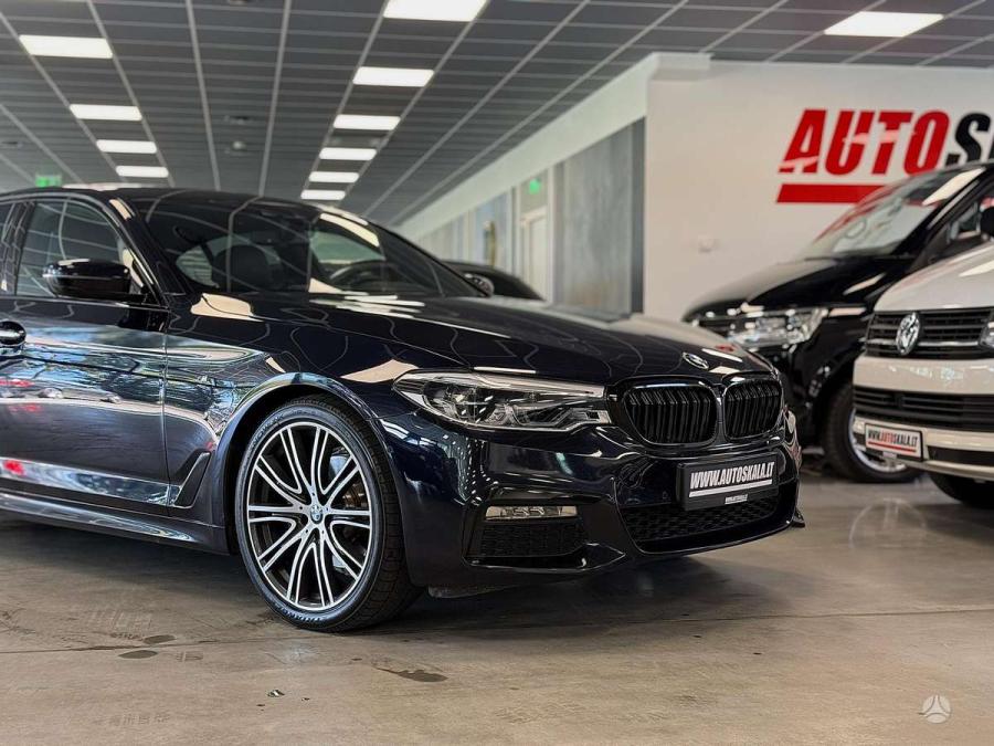 Black BMW 520 2017 in Klaipeda, with an engine capacity of 2.00 L and mileage of 285 thousand km for 22999 €, photo 12 on AUTOMOTO.COM.LV