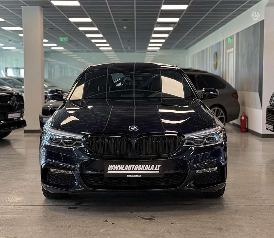 Black BMW 520 2017 in Klaipeda, with an engine capacity of 2.00 L and mileage of 285 thousand km for 22999 €, photo 14 on AUTOMOTO.COM.LV