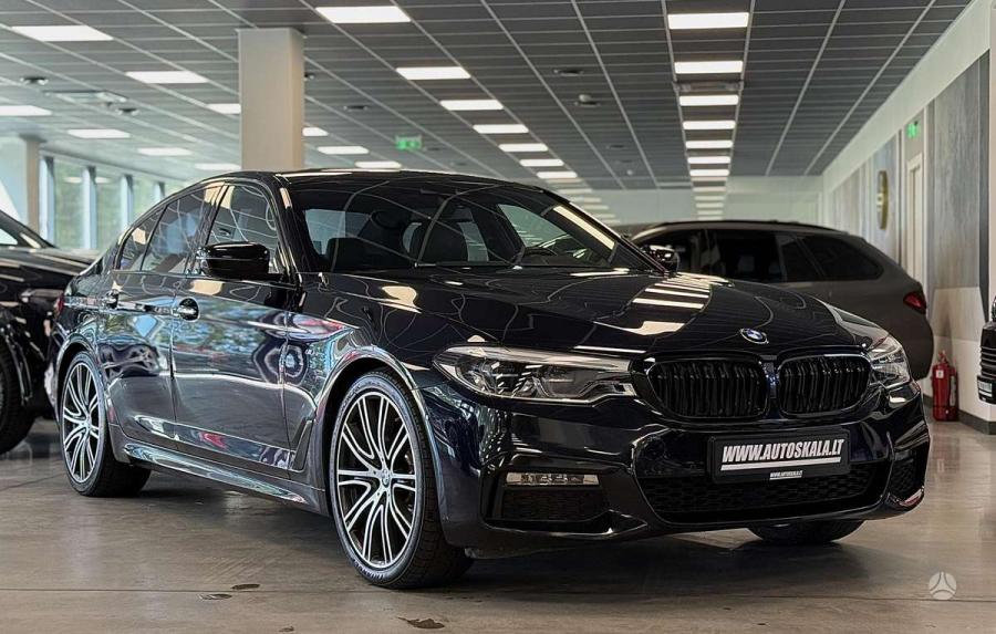 Black BMW 520 2017 in Klaipeda, with an engine capacity of 2.00 L and mileage of 285 thousand km for 22999 €, photo 16 on AUTOMOTO.COM.LV