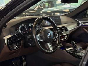 Black BMW 520 2017 in Klaipeda, with an engine capacity of 2.00 L and mileage of 285 thousand km for 22999 €, photo 22 on AUTOMOTO.COM.LV