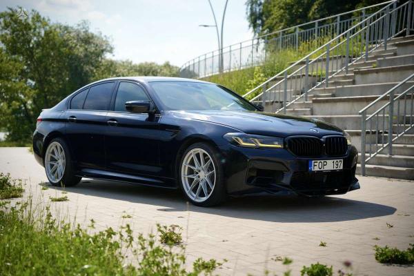 Black BMW 520 2017 in Visaginas, with an engine capacity of 2.00 L and mileage of 362 thousand km for 20700 €, photo 4 on AUTOMOTO.COM.LV