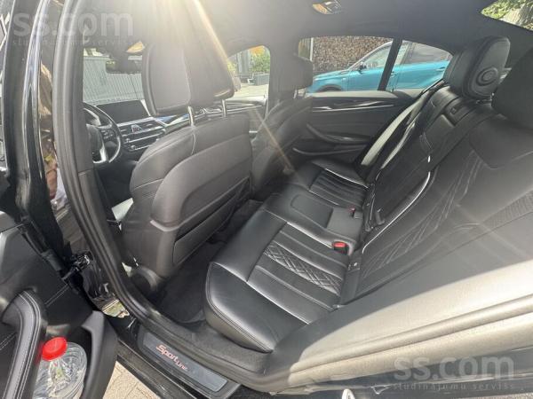 Black BMW 520 2017 in Riga, with an engine capacity of 2.00 L and mileage of 135 thousand km for 23500 €, photo 8 on AUTOMOTO.COM.LV
