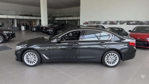 Melns BMW 520 2017 Marijampole, ar dzinēja tilpumu 2.00 L un nobraukumu 219 tūkst. km par 20999 €, foto 5 vietnē AUTOMOTO.COM.LV