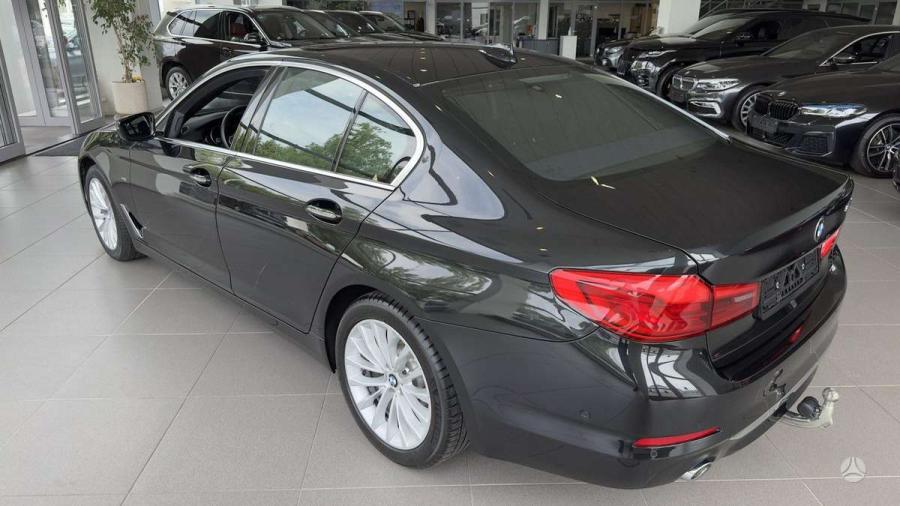 Melns BMW 520 2017 Marijampole, ar dzinēja tilpumu 2.00 L un nobraukumu 219 tūkst. km par 20999 €, foto 6 vietnē AUTOMOTO.COM.LV