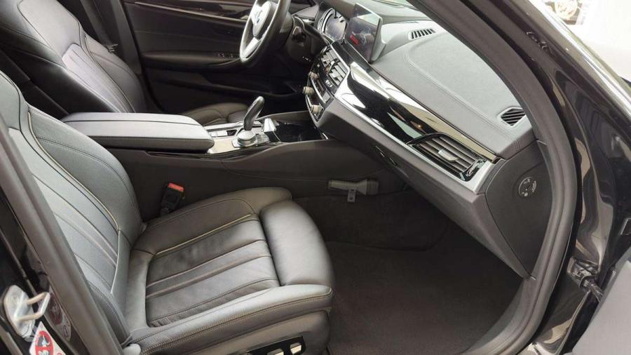Melns BMW 520 2017 Marijampole, ar dzinēja tilpumu 2.00 L un nobraukumu 219 tūkst. km par 20999 €, foto 17 vietnē AUTOMOTO.COM.LV