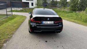 Black BMW 520 2017 in Vilnius, with an engine capacity of 2.00 L and mileage of 210 thousand km for 21999 €, photo 12 on AUTOMOTO.COM.LV
