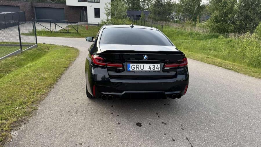 Black BMW 520 2017 in Vilnius, with an engine capacity of 2.00 L and mileage of 210 thousand km for 21999 €, photo 12 on AUTOMOTO.COM.LV