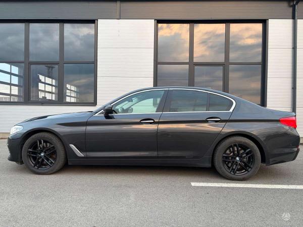 Melns BMW 520 2017 Panevēža, ar dzinēja tilpumu 2.00 L un nobraukumu 203 tūkst. km par 17350 €, foto 7 vietnē AUTOMOTO.COM.LV