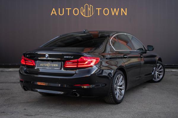 Melns BMW 520 2017 Rīga, ar dzinēja tilpumu 2.00 L un nobraukumu 284 tūkst. km par 18990 €, foto 3 vietnē AUTOMOTO.COM.LV