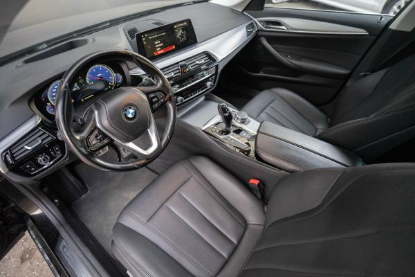 Melns BMW 520 2017 Rīga, ar dzinēja tilpumu 2.00 L un nobraukumu 284 tūkst. km par 18990 €, foto 10 vietnē AUTOMOTO.COM.LV