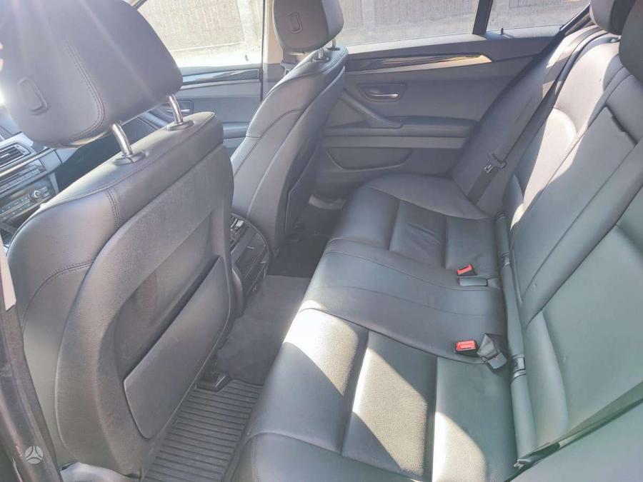 Melns BMW 520 2017 Kauņa, ar dzinēja tilpumu 2.00 L un nobraukumu 190 tūkst. km par 10800 €, foto 7 vietnē AUTOMOTO.COM.LV