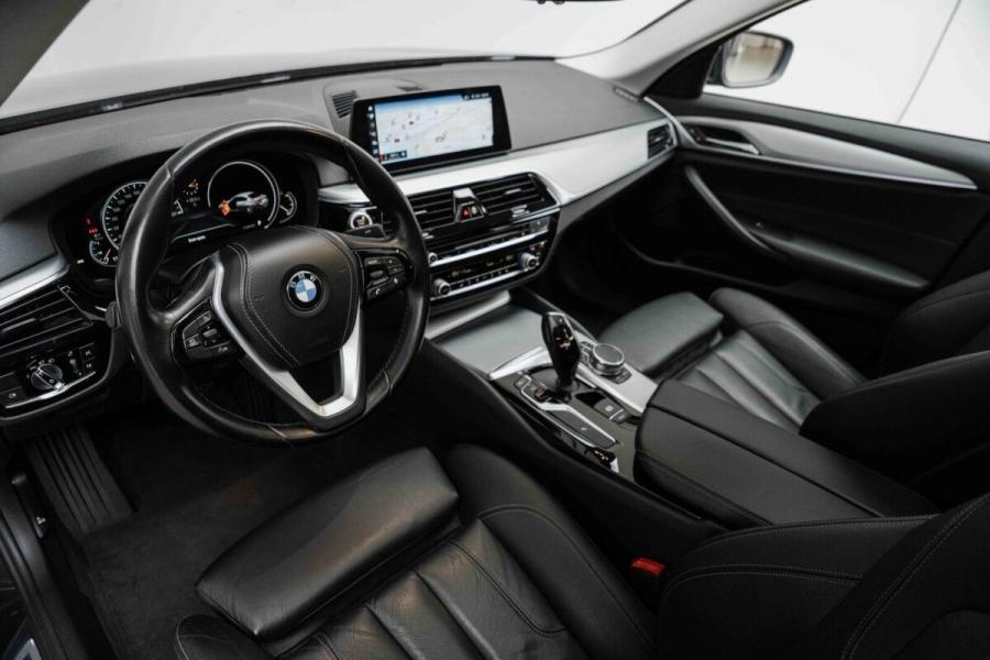 Melns BMW 520 2017 Peetri, ar dzinēja tilpumu 2.00 L un nobraukumu 91 tūkst. km par 28200 €, foto 8 vietnē AUTOMOTO.COM.LV