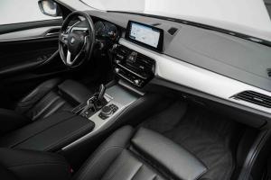 Melns BMW 520 2017 Peetri, ar dzinēja tilpumu 2.00 L un nobraukumu 91 tūkst. km par 28200 €, foto 9 vietnē AUTOMOTO.COM.LV