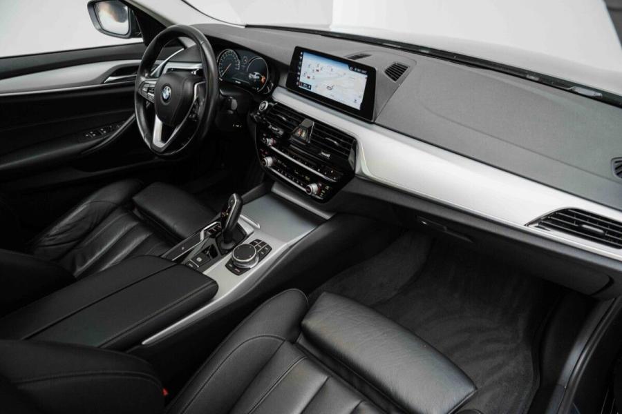 Melns BMW 520 2017 Peetri, ar dzinēja tilpumu 2.00 L un nobraukumu 91 tūkst. km par 28200 €, foto 9 vietnē AUTOMOTO.COM.LV