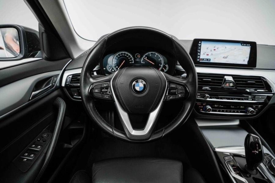 Melns BMW 520 2017 Peetri, ar dzinēja tilpumu 2.00 L un nobraukumu 91 tūkst. km par 28200 €, foto 12 vietnē AUTOMOTO.COM.LV