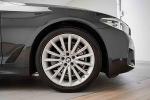 Melns BMW 520 2017 Peetri, ar dzinēja tilpumu 2.00 L un nobraukumu 91 tūkst. km par 28200 €, foto 15 vietnē AUTOMOTO.COM.LV