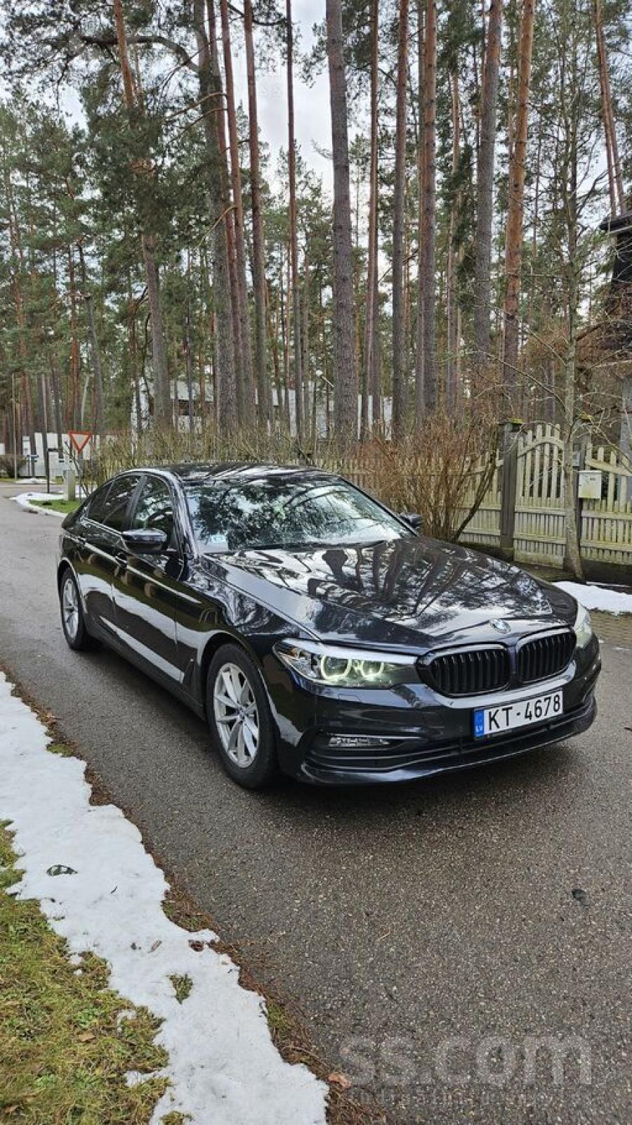 Black BMW 520 2017 in Riga, with an engine capacity of 2.00 L and mileage of 126 thousand km for 20500 €, photo 3 on AUTOMOTO.COM.LV