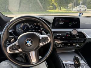 Black BMW 520 2017 in Klaipeda, with an engine capacity of 2.00 L and mileage of 327 thousand km for 17500 €, photo 15 on AUTOMOTO.COM.LV