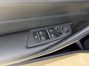 Black BMW 520 2017 in Klaipeda, with an engine capacity of 2.00 L and mileage of 327 thousand km for 17500 €, photo 21 on AUTOMOTO.COM.LV