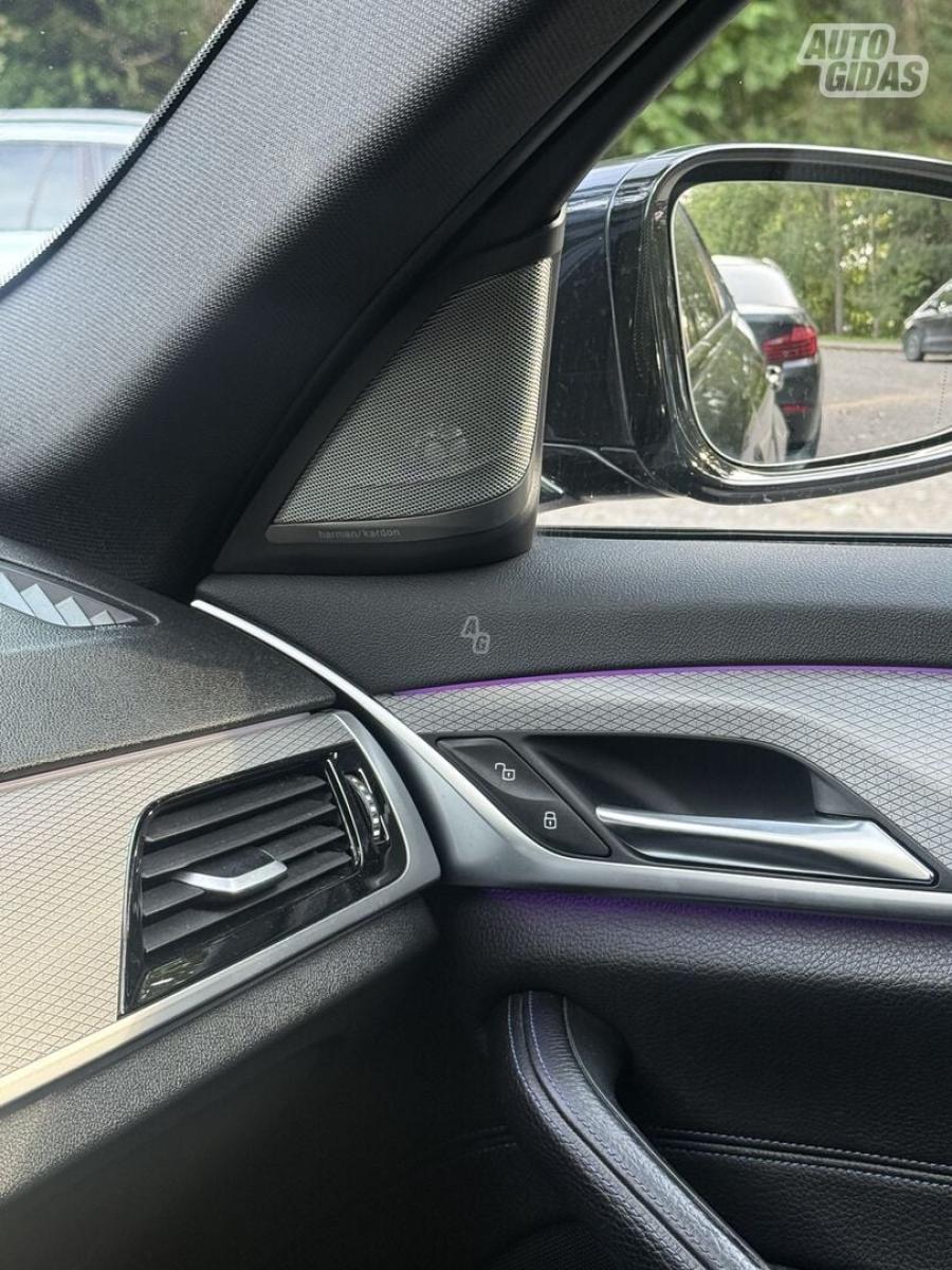 Black BMW 520 2017 in Klaipeda, with an engine capacity of 2.00 L and mileage of 327 thousand km for 17500 €, photo 28 on AUTOMOTO.COM.LV