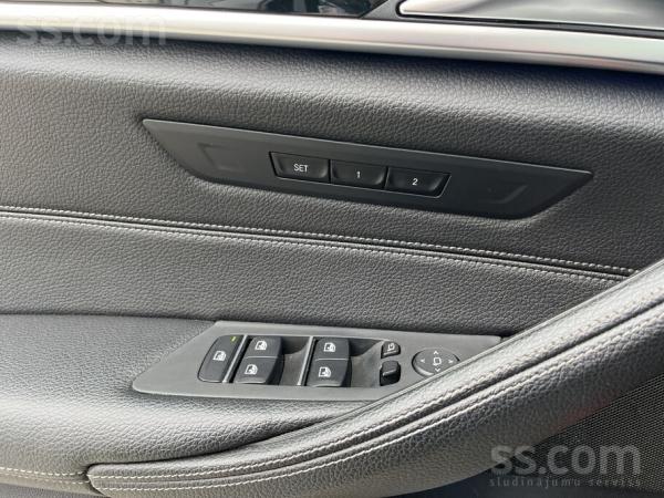 BMW 520 2017 Jūrmala vietnē Melns BMW 520 2017 Jūrmala, ar dzinēja tilpumu 2.00 L un nobraukumu 169 tūkst. km par 23500 €, foto 10 vietnē AUTOMOTO.COM.LV