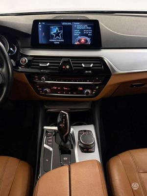 Melns BMW 520 2017 Marijampole, ar dzinēja tilpumu 2.00 L un nobraukumu 339 tūkst. km par 15999 €, foto 16 vietnē AUTOMOTO.COM.LV