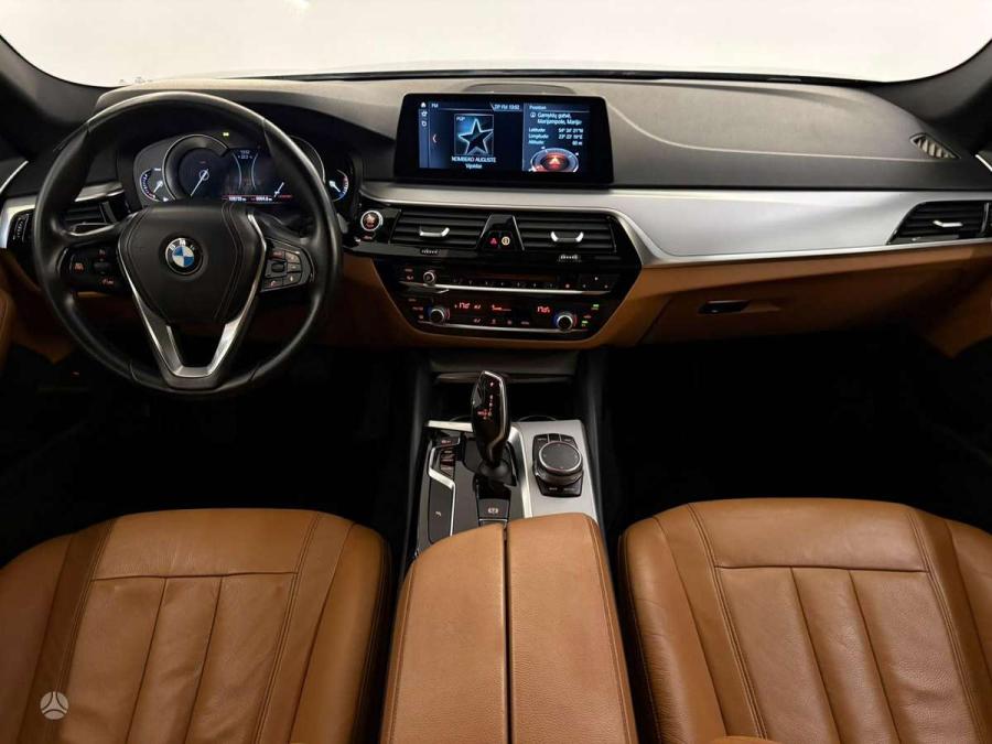 Melns BMW 520 2017 Marijampole, ar dzinēja tilpumu 2.00 L un nobraukumu 339 tūkst. km par 15999 €, foto 17 vietnē AUTOMOTO.COM.LV
