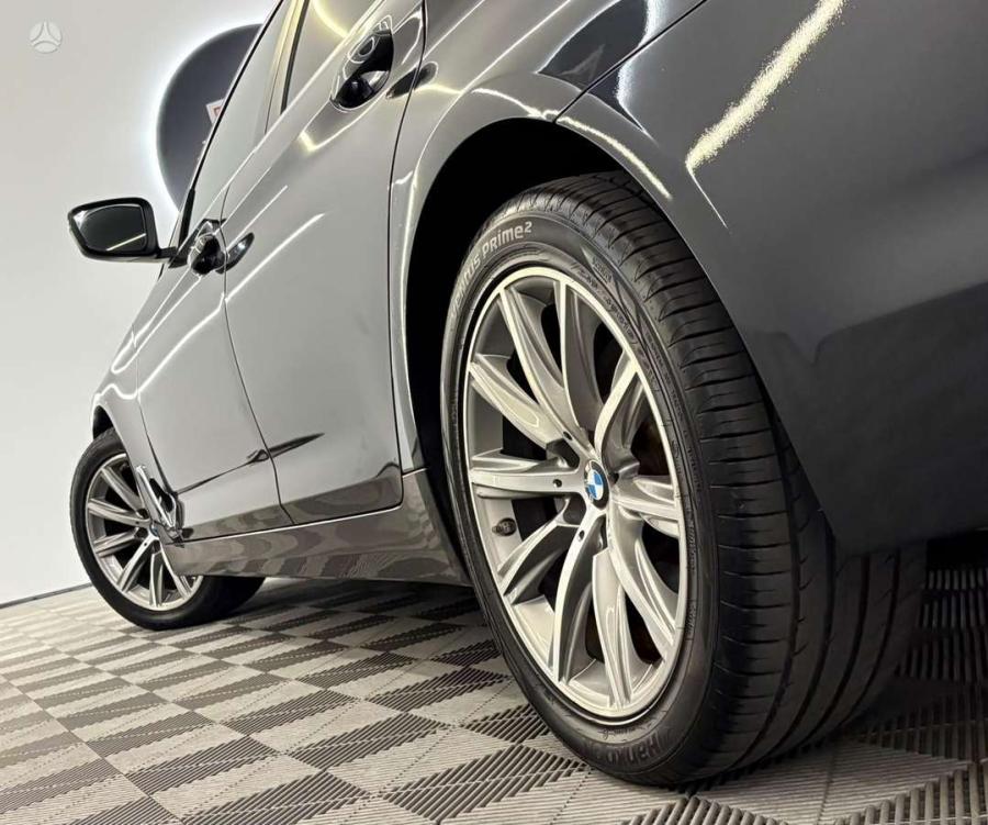 Melns BMW 520 2017 Marijampole, ar dzinēja tilpumu 2.00 L un nobraukumu 339 tūkst. km par 15999 €, foto 19 vietnē AUTOMOTO.COM.LV