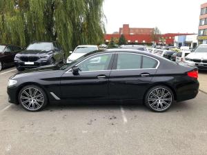 Black BMW 520 2018 in Vilnius, with an engine capacity of 2.00 L and mileage of 182 thousand km for 22900 €, photo  on AUTOMOTO.COM.LV