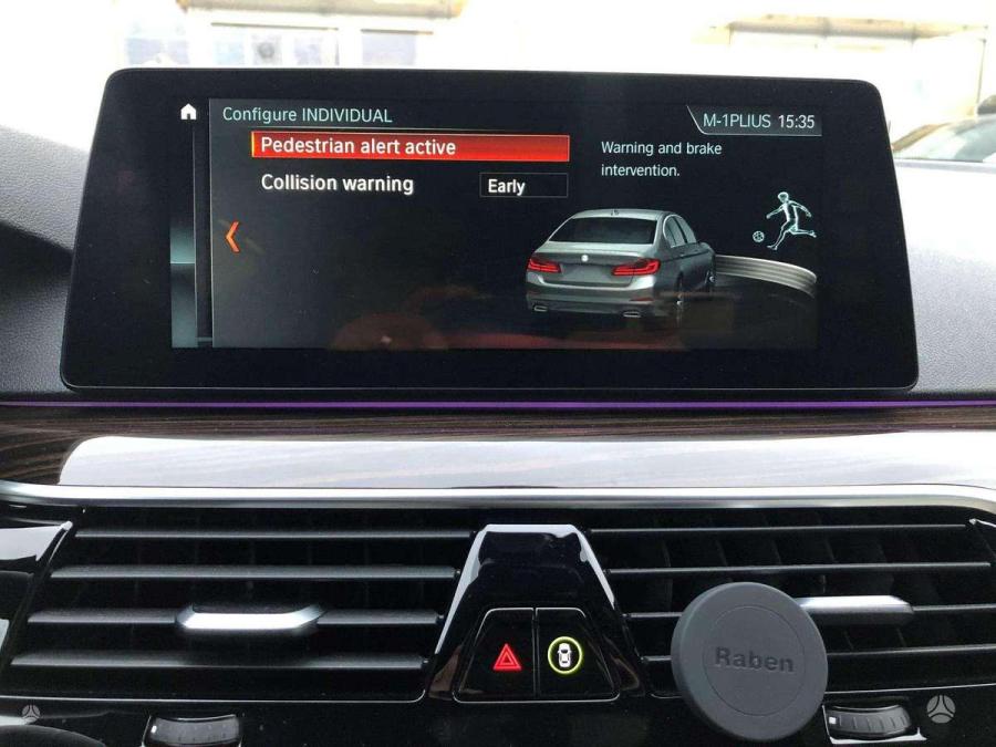 Black BMW 520 2018 in Vilnius, with an engine capacity of 2.00 L and mileage of 182 thousand km for 22900 €, photo 3 on AUTOMOTO.COM.LV