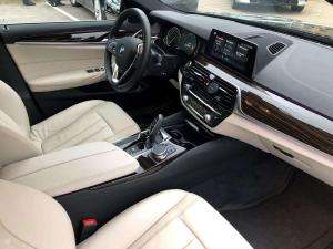 Black BMW 520 2018 in Vilnius, with an engine capacity of 2.00 L and mileage of 182 thousand km for 22900 €, photo 7 on AUTOMOTO.COM.LV