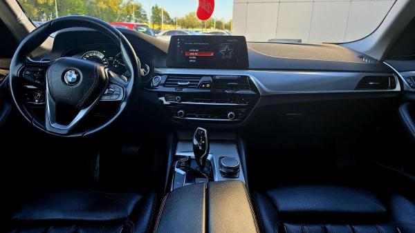 Black BMW 520 2018 in Klaipeda, with an engine capacity of 2.00 L and mileage of 180 thousand km for 25000 €, photo 10 on AUTOMOTO.COM.LV