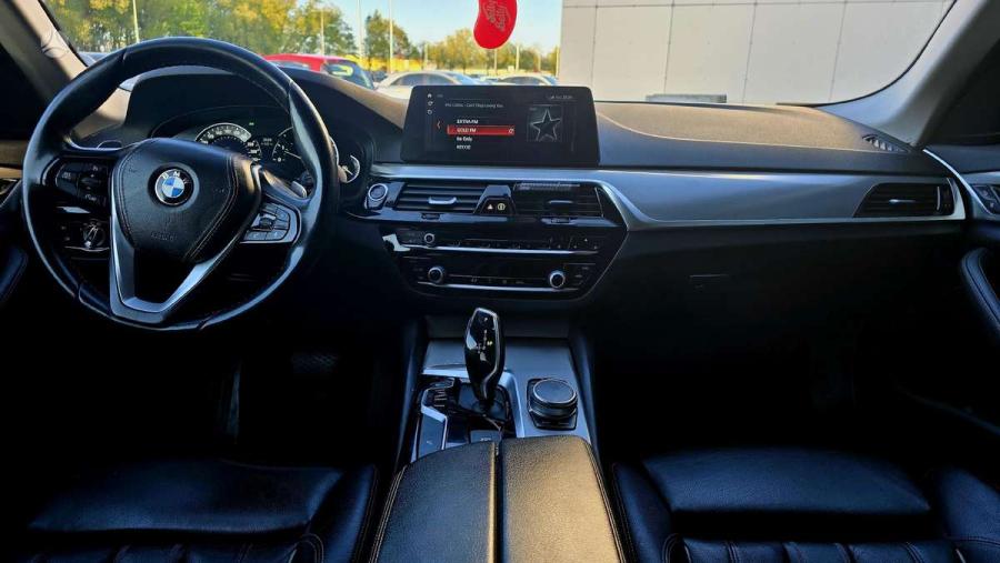 Black BMW 520 2018 in Klaipeda, with an engine capacity of 2.00 L and mileage of 180 thousand km for 25000 €, photo 10 on AUTOMOTO.COM.LV