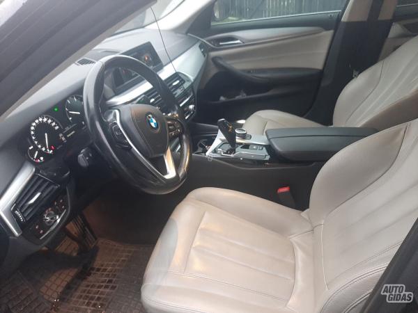 Black BMW 520 2018 in Kaunas, with an engine capacity of 2.00 L and mileage of 178 thousand km for 16000 €, photo 4 on AUTOMOTO.COM.LV