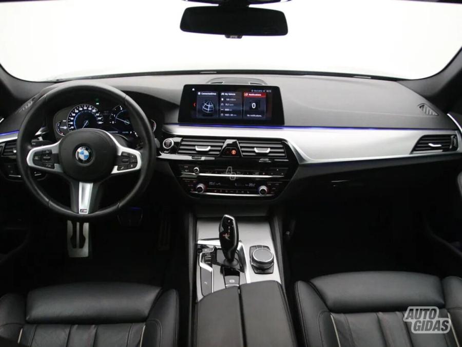 Black BMW 520 2018 in Vilnius, with an engine capacity of 2.00 L and mileage of 201 thousand km for 22499 €, photo 3 on AUTOMOTO.COM.LV