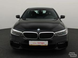 Black BMW 520 2018 in Vilnius, with an engine capacity of 2.00 L and mileage of 201 thousand km for 22499 €, photo 4 on AUTOMOTO.COM.LV