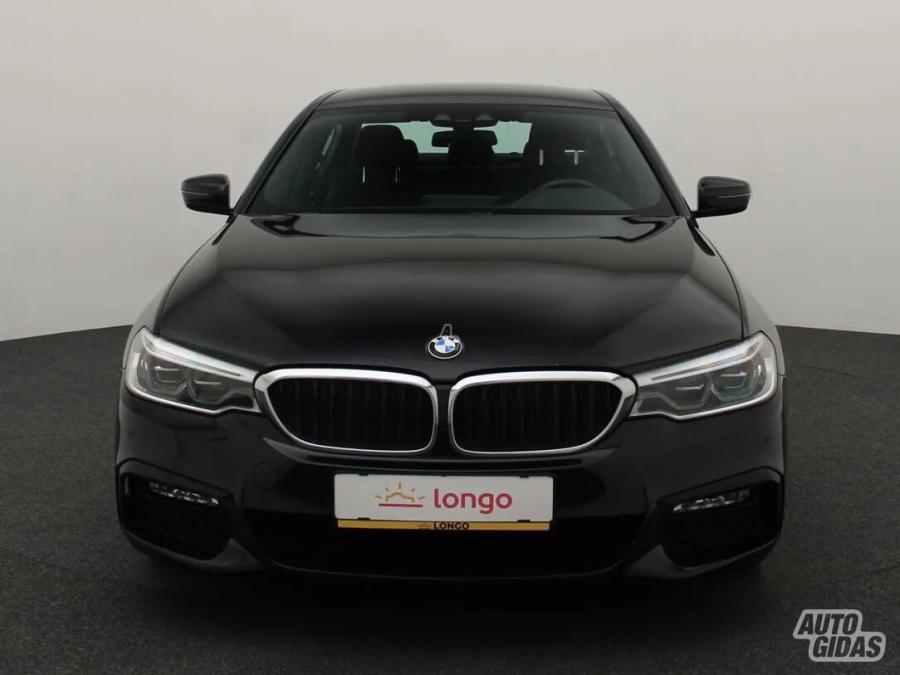 Black BMW 520 2018 in Vilnius, with an engine capacity of 2.00 L and mileage of 201 thousand km for 22499 €, photo 4 on AUTOMOTO.COM.LV