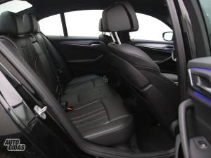 Black BMW 520 2018 in Vilnius, with an engine capacity of 2.00 L and mileage of 201 thousand km for 22499 €, photo 16 on AUTOMOTO.COM.LV
