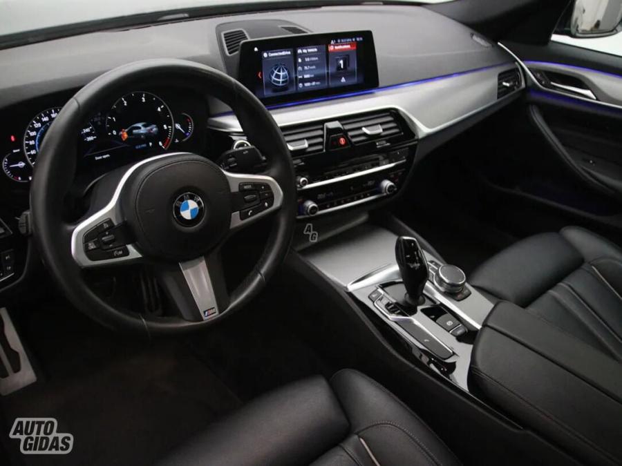 Black BMW 520 2018 in Vilnius, with an engine capacity of 2.00 L and mileage of 201 thousand km for 22499 €, photo 17 on AUTOMOTO.COM.LV