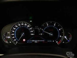 Black BMW 520 2018 in Vilnius, with an engine capacity of 2.00 L and mileage of 201 thousand km for 22499 €, photo 20 on AUTOMOTO.COM.LV